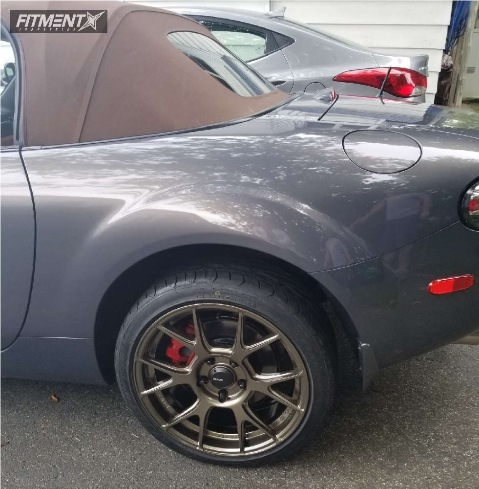 2007 Mazda MX-5 Miata Grand Touring with 17x8 Konig Ampliform and Nitto ...