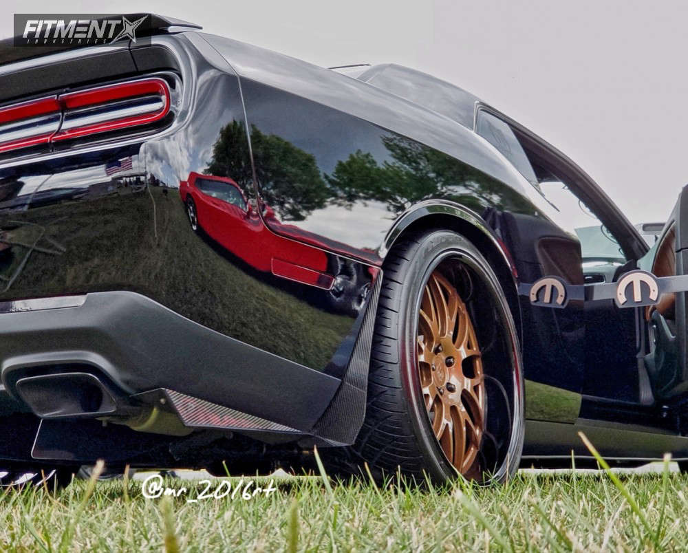 2016 Dodge Challenger R/T with 22x9 US Mags Pro Touring U703 and Nitto ...