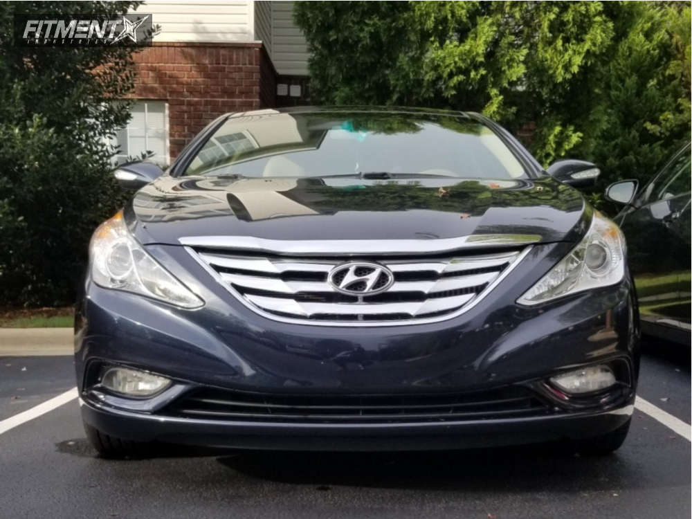 2013 Hyundai Sonata Limited with 19x8.5 Niche Turin and Toyo Tires ...