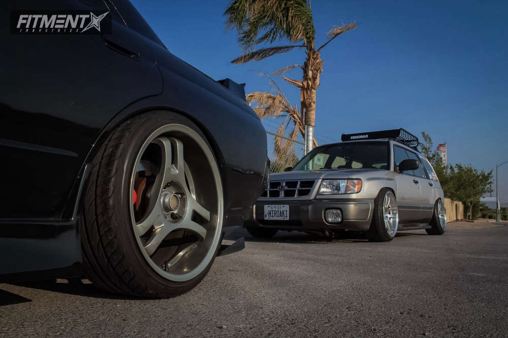 1990 Nissan Skyline R32 Base with 18x8.5 Advan Racing Super Advan SA3R ...