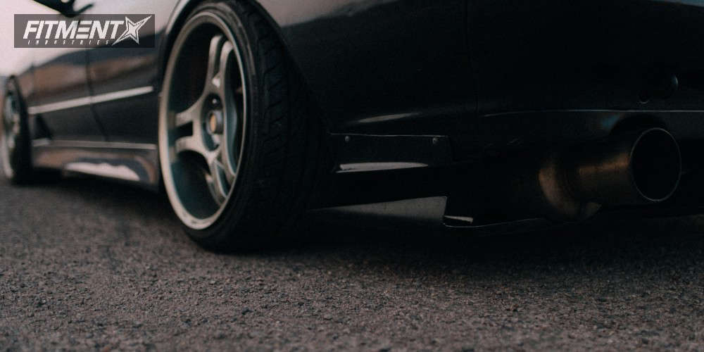 1990 Nissan Skyline R32 Base with 18x8.5 Advan Racing Super Advan SA3R ...