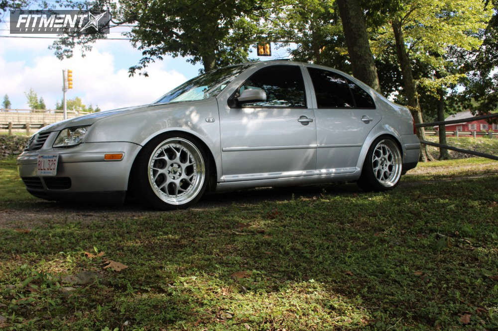 2003 Volkswagen Jetta GLX with 18x8.5 Aodhan Ds01 and Achilles 225x35 ...