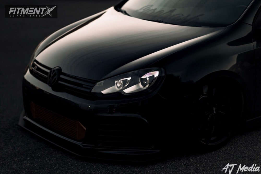 2012 Volkswagen Golf R Base with 19x8.5 Niche Vosso and Toyo Tires ...