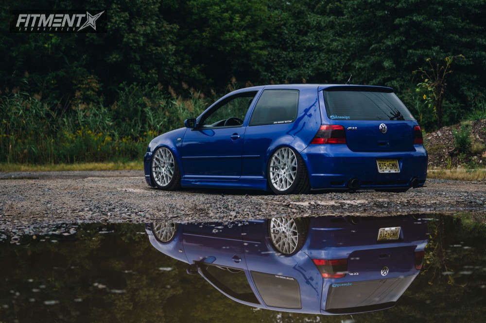 2004 Volkswagen R32 Base with 18x8.5 Rotiform Blq and Continental ...