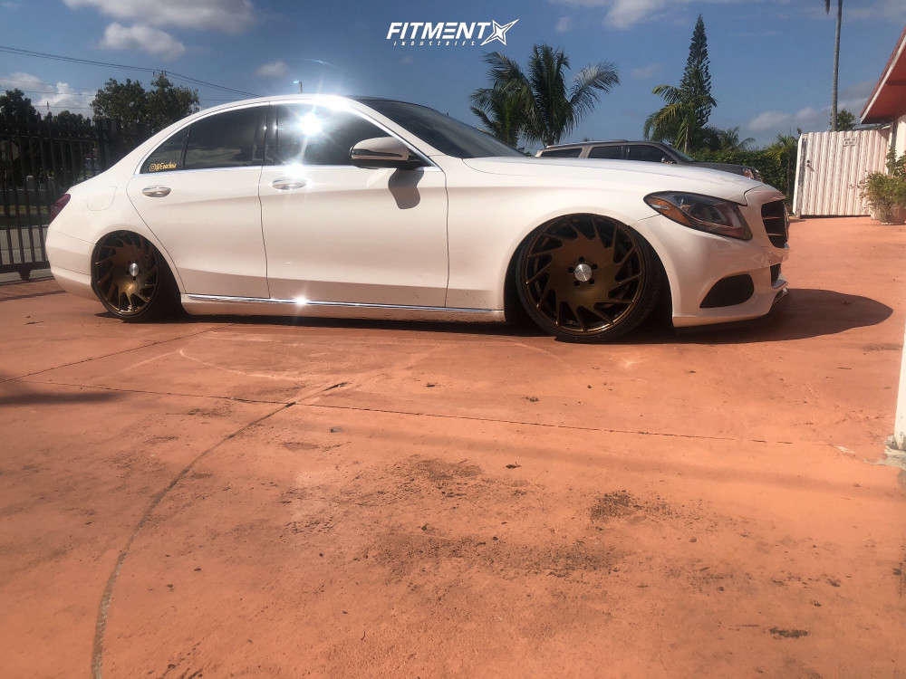 2016 Mercedes-Benz C300 Base with 20x9 Vossen Vle-1 and Accelera 235x30 ...
