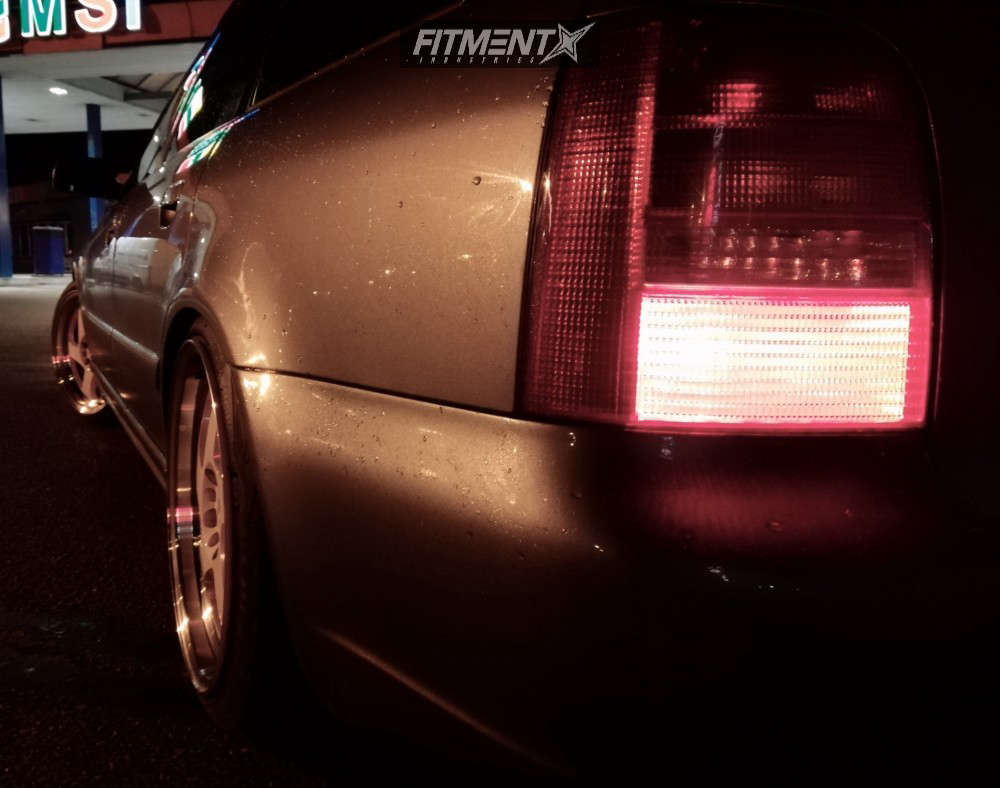 2001 Audi A4 Base with 18x8.5 Japan Racing Jr15 and Federal 205x40 on ...