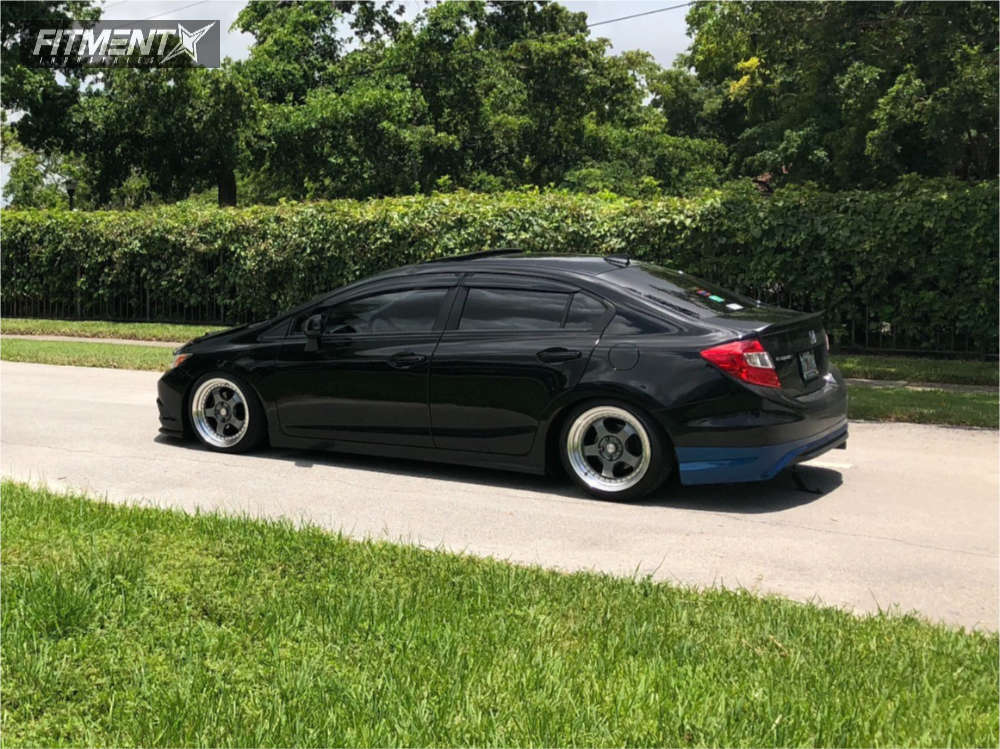2012 Honda Civic Si with 17x8.5 ESR Sr06 and Federal 215x40 on ...