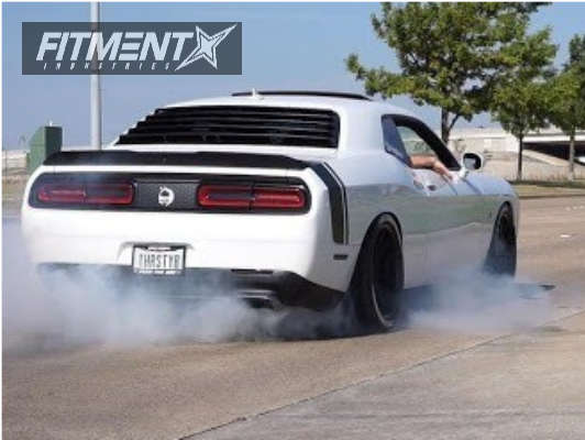 2017 Dodge Challenger GT with 20x9 Ferrada Fr4 and Continental 275x40 ...