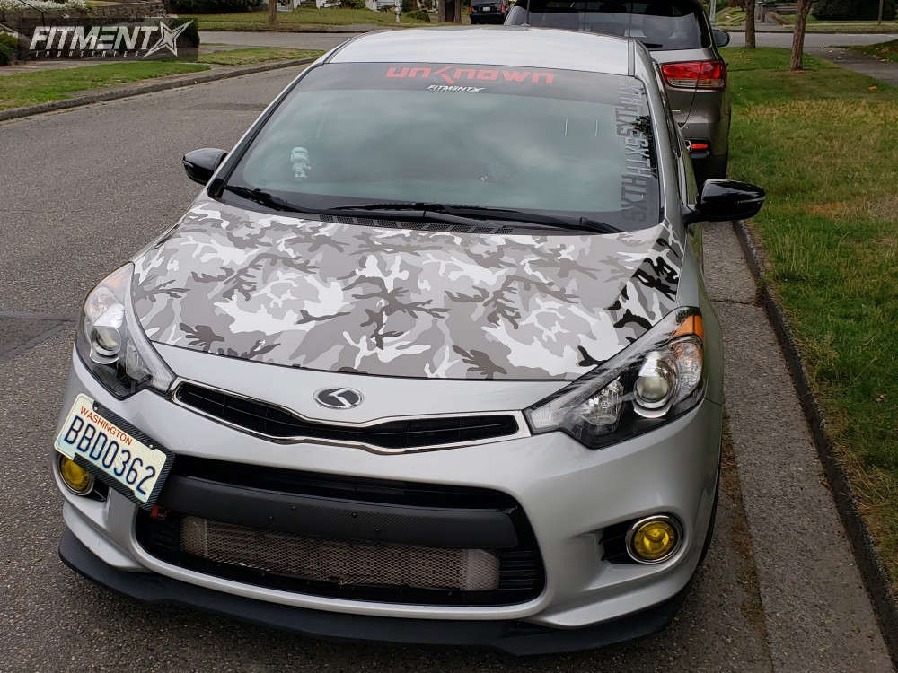 2016 Kia Forte5 SX with 18x8.5 Motegi 133 and Nitto 225x40 on Lowering ...