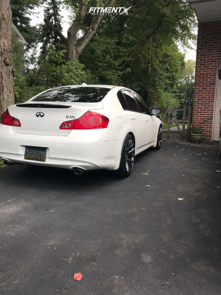 2013 INFINITI G37 X with 19x9.5 ESR Sr12 and Continental 245x40 on ...