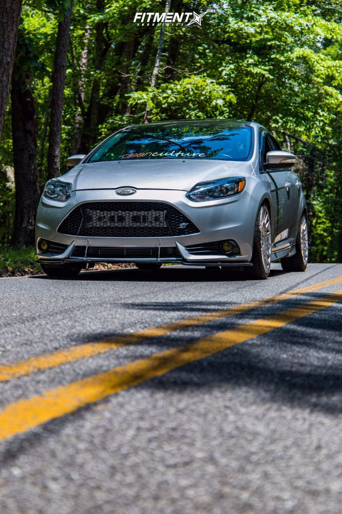 2013 Ford Focus ST with 19x8 TSW Holeshot and Nitto 235x35 on Lowering ...