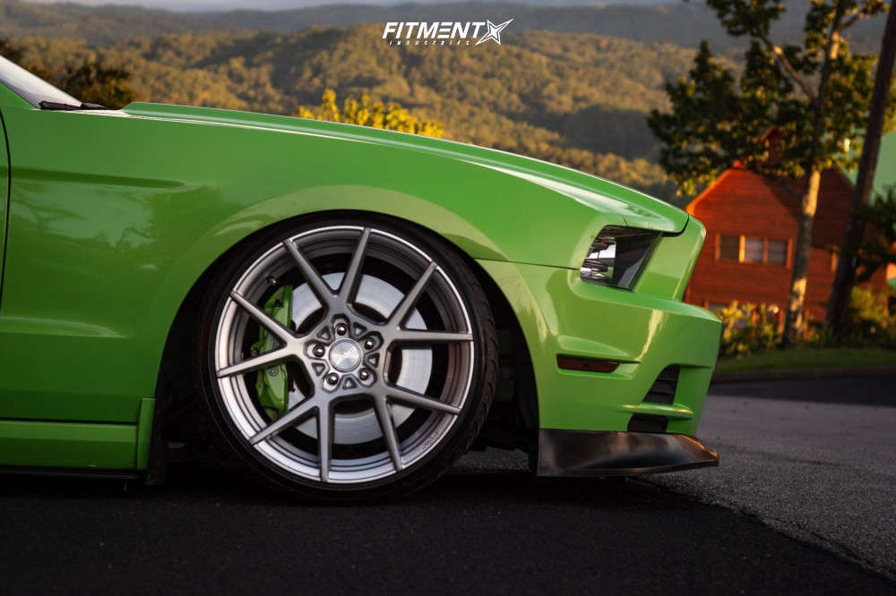 2013 Ford Mustang Base with 20x10 Rotiform Kps and Lexani 225x35 on ...