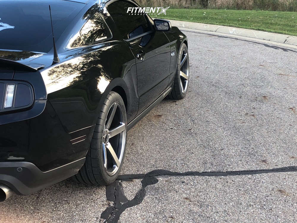 2012 Ford Mustang GT with 20x9.5 JNC Jnc026 and Cooper 275x35 on ...