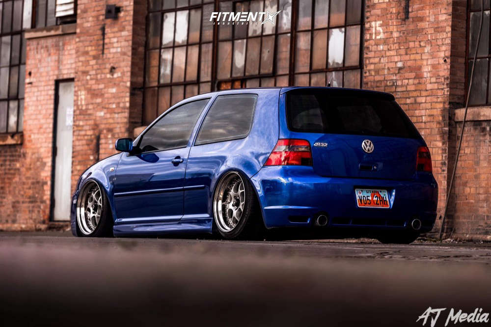 2004 Volkswagen R32 Base with 18x10 Schmidt Vn Lines and Toyo Tires ...