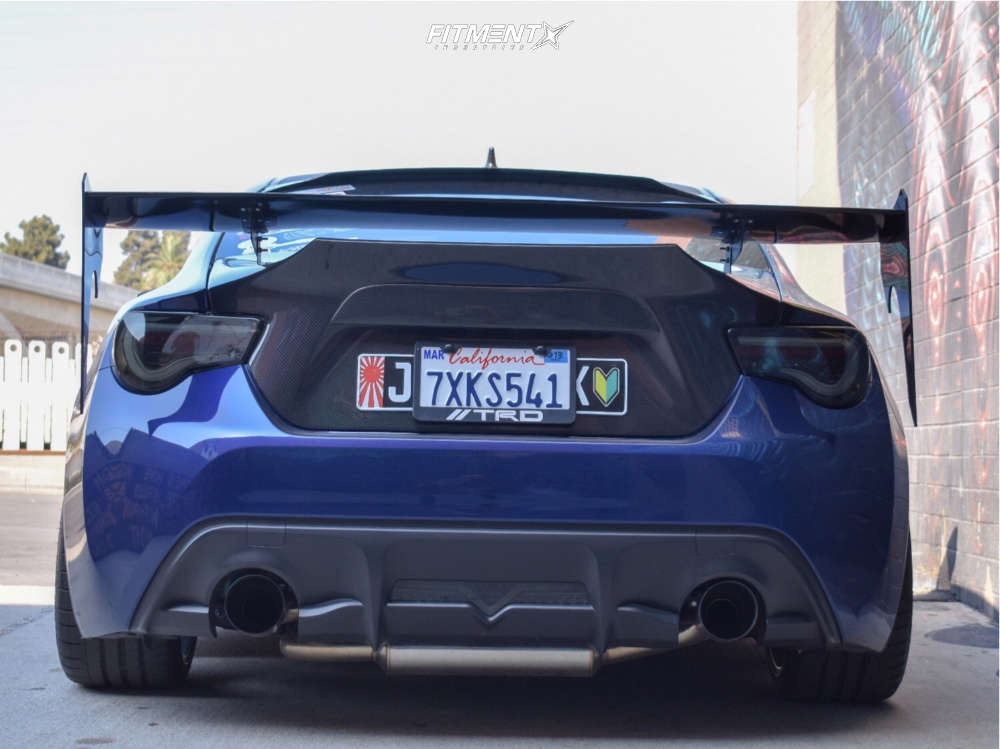 2017 Toyota 86 Base with 18x9.5 Rays Engineering 57DR and Michelin ...