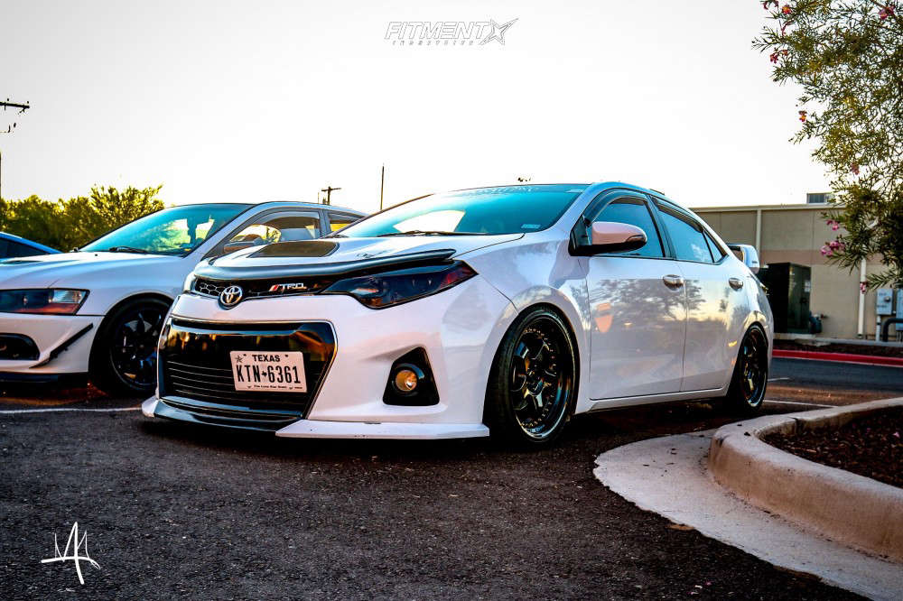 2014 Toyota Corolla S with 18x8.5 ESR Sr06 and Achilles 225x40 on ...