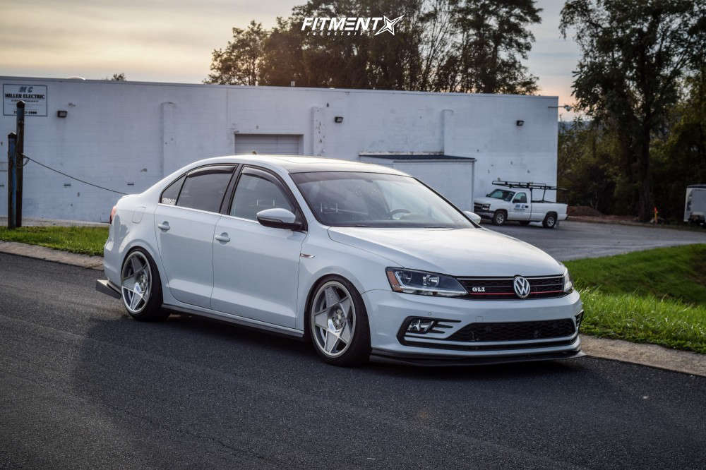 2017 Volkswagen Jetta GLI with 18x8.5 3SDM 0.05 and Federal 215x40 on ...