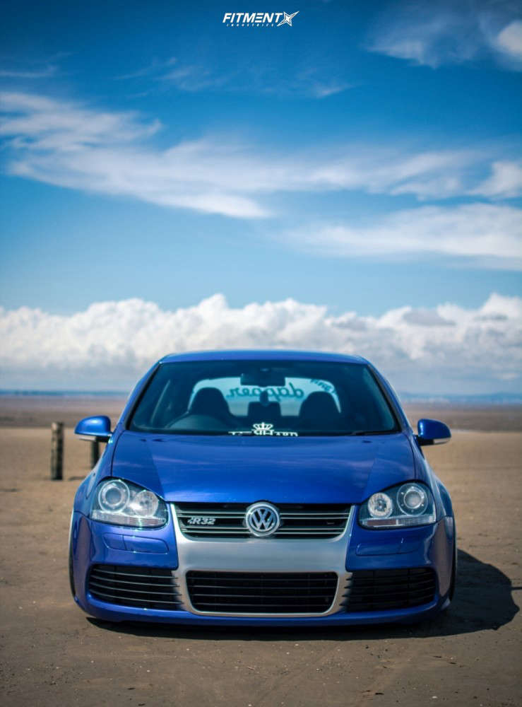 2006 Volkswagen R32 Base with 18x8.5 Rotiform Spf and Accelera 205x35 ...