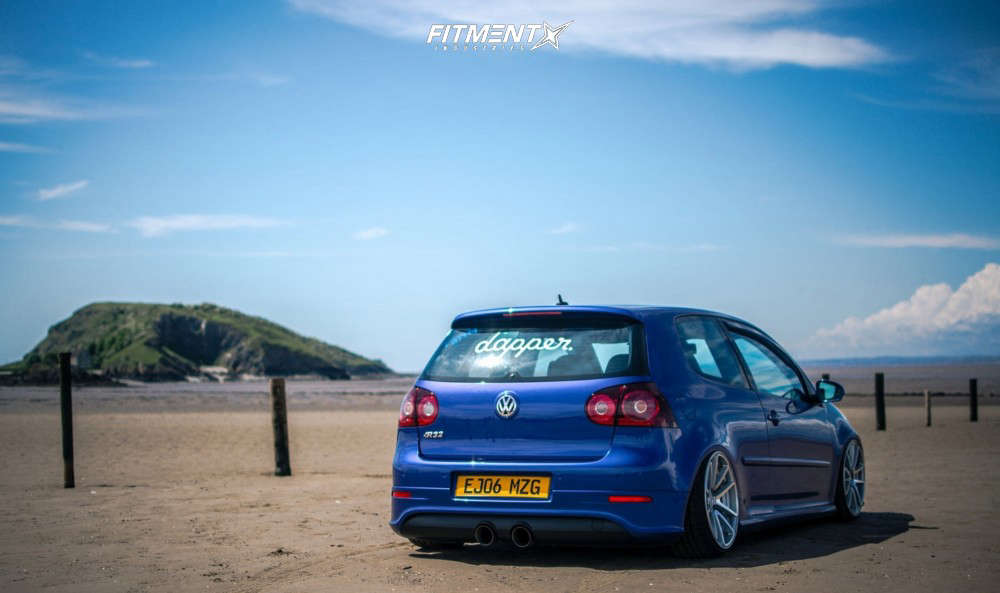 2006 Volkswagen R32 Base with 18x8.5 Rotiform Spf and Accelera 205x35 ...