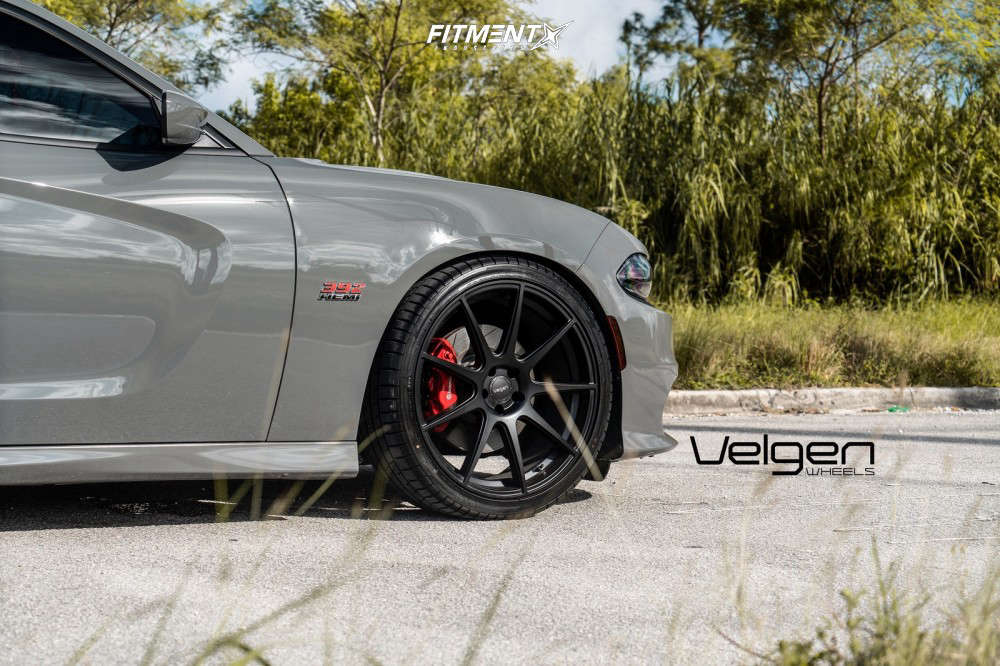 2017 Dodge Charger R/T Scat Pack with 20x9 Velgen Vmb9 and Accelera ...