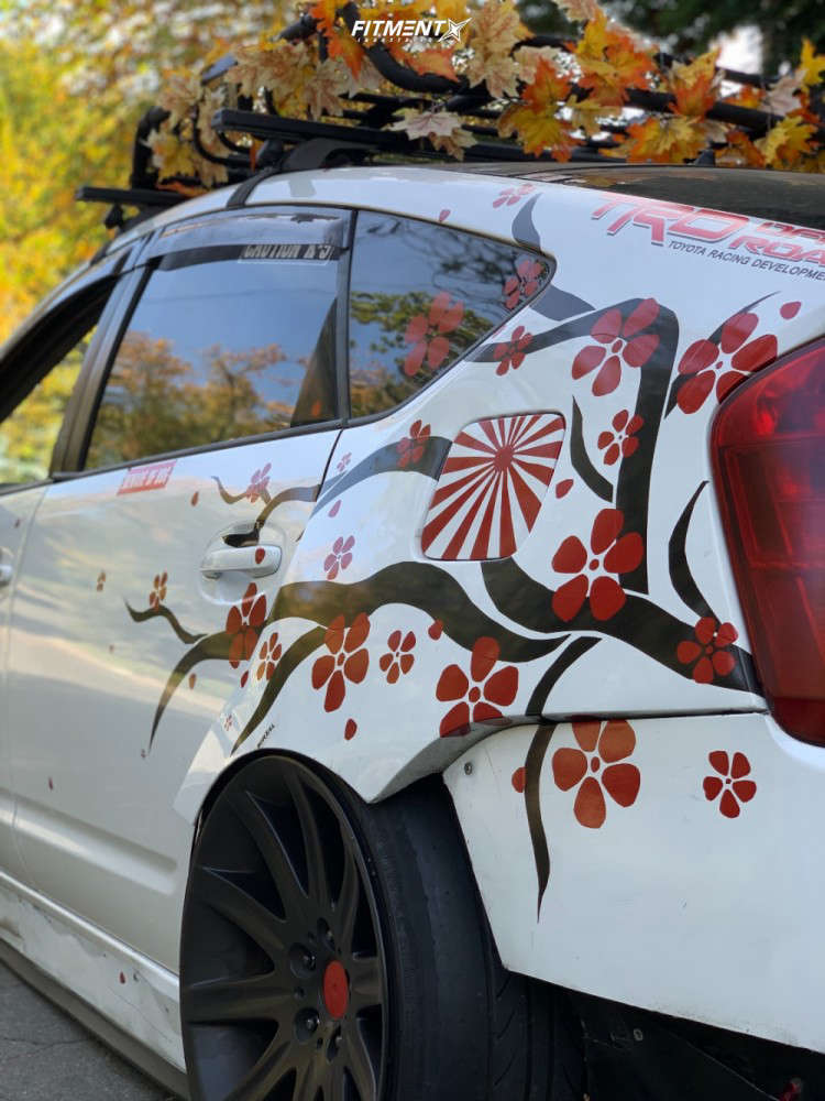 2004 Toyota Prius Base with 19x9 OEM Wheels Style 95 and Delinte 215x35 ...