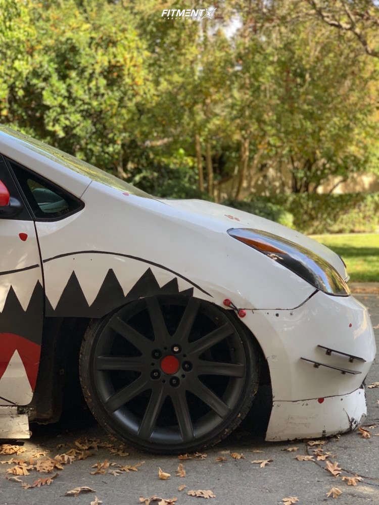 2004 Toyota Prius Base with 19x9 OEM Wheels Style 95 and Delinte 215x35 ...