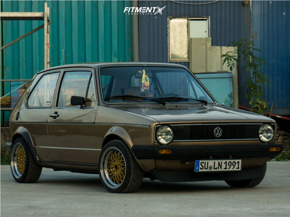 1982 Volkswagen Rabbit Base with 15x7 Exip KBA and Dunlop 185x45 on ...