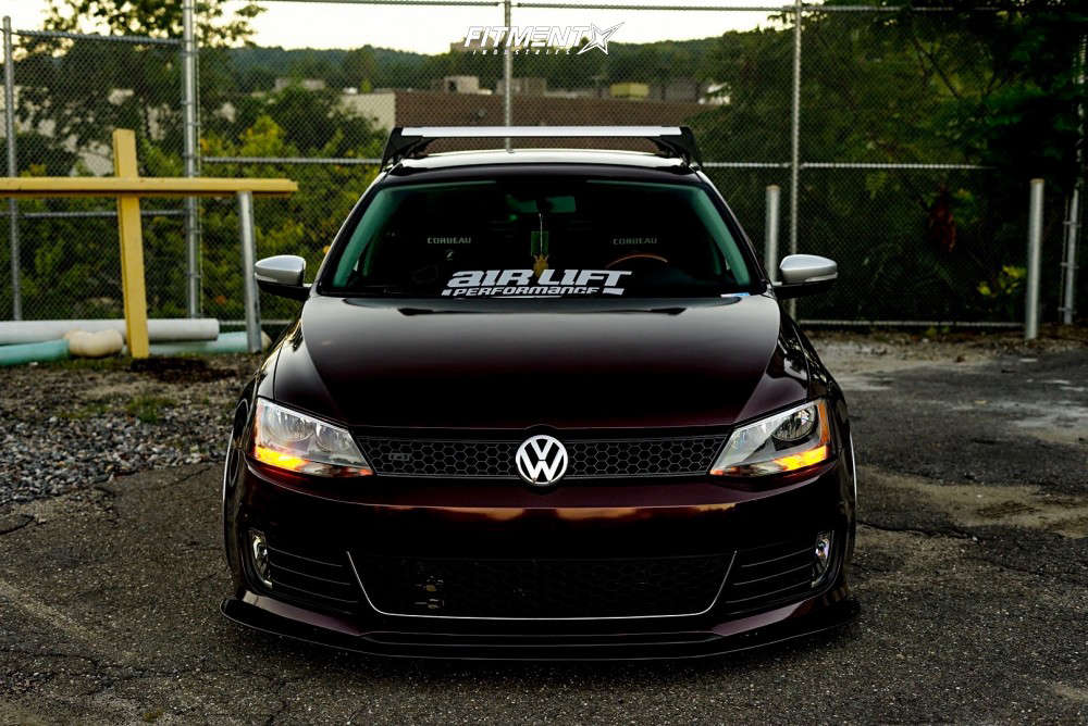 2012 Volkswagen Jetta SE with 18x9 WatercooledIND Md1 and Nankang ...