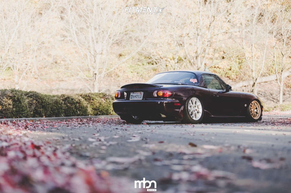 2000 Mazda MX-5 Miata Base with 15x8 949 Racing 6UL and Toyo Tires ...