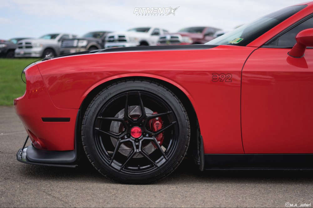 2016 Dodge Challenger R/T Scat Pack with 20x10 Rohana Rfx11 and ...