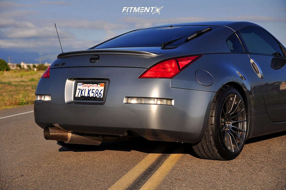 2004 Nissan 350Z 2dr Coupe (3.5L 6cyl 6M) with 18x9.5 Ambit Re02 and ...