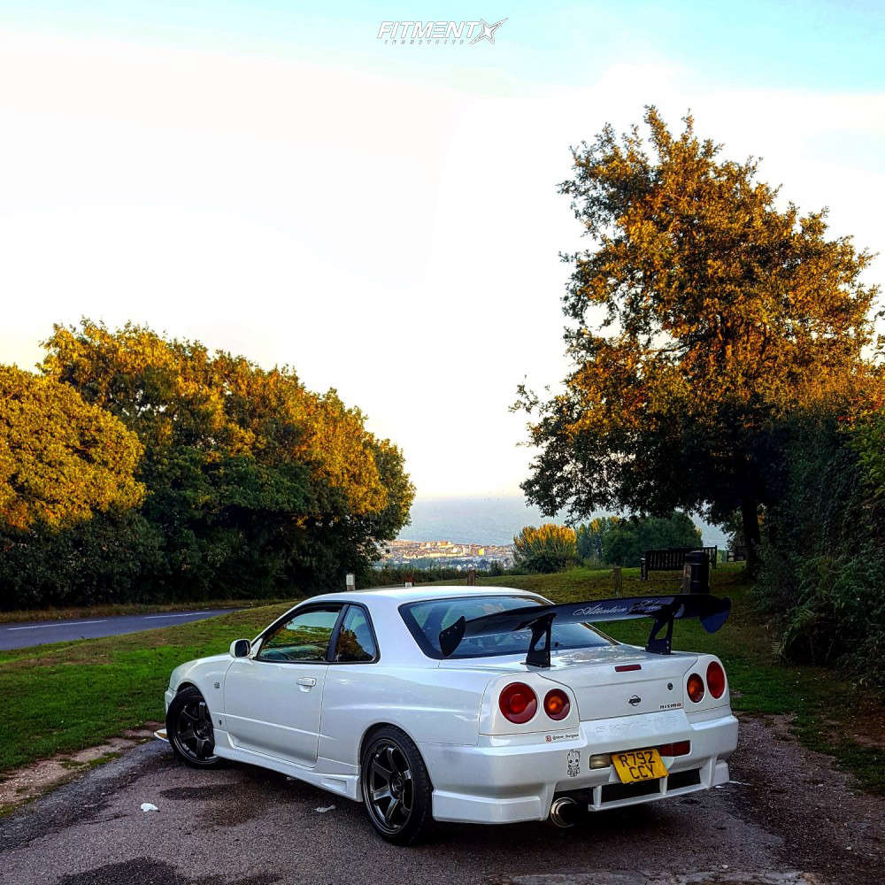 1998 Nissan Skyline R34 Base with 18x9.5 Rota Grid and Pirelli 245x35 ...