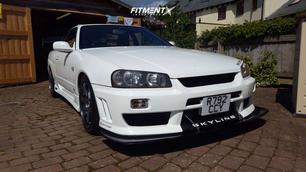 1998 Nissan Skyline R34 Base with 18x9.5 Rota Grid and Pirelli 245x35 ...