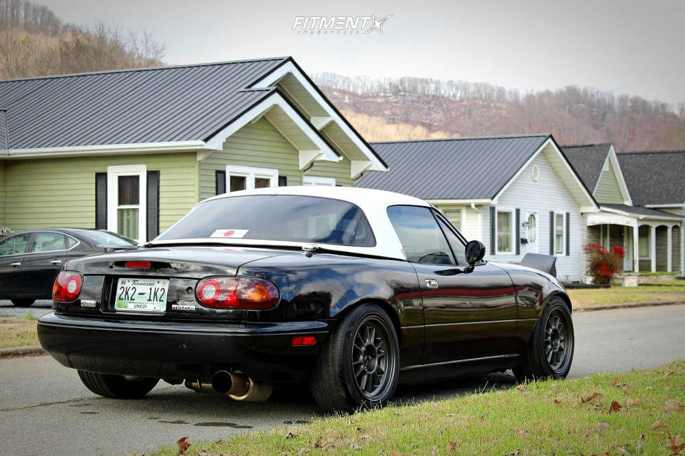 1995 Mazda MX-5 Miata Base with 15x8.5 Konig Hypergram and Hankook ...