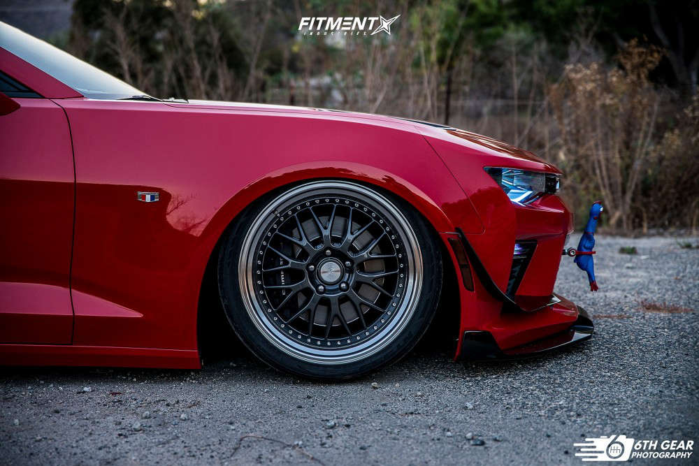 2016 Chevrolet Camaro SS with 20x9 ESR Sr01 and Nitto 275x30 on Air ...