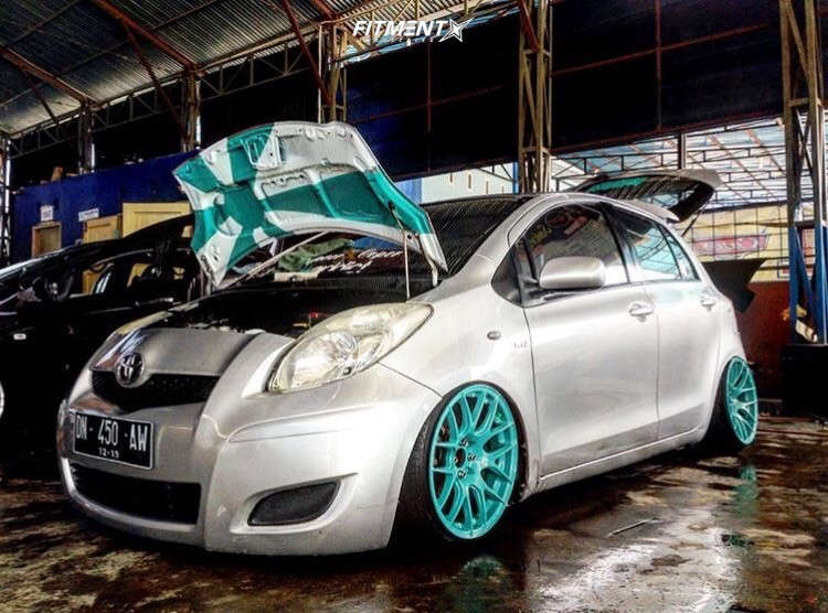 Toyota Yaris 2006 Modified