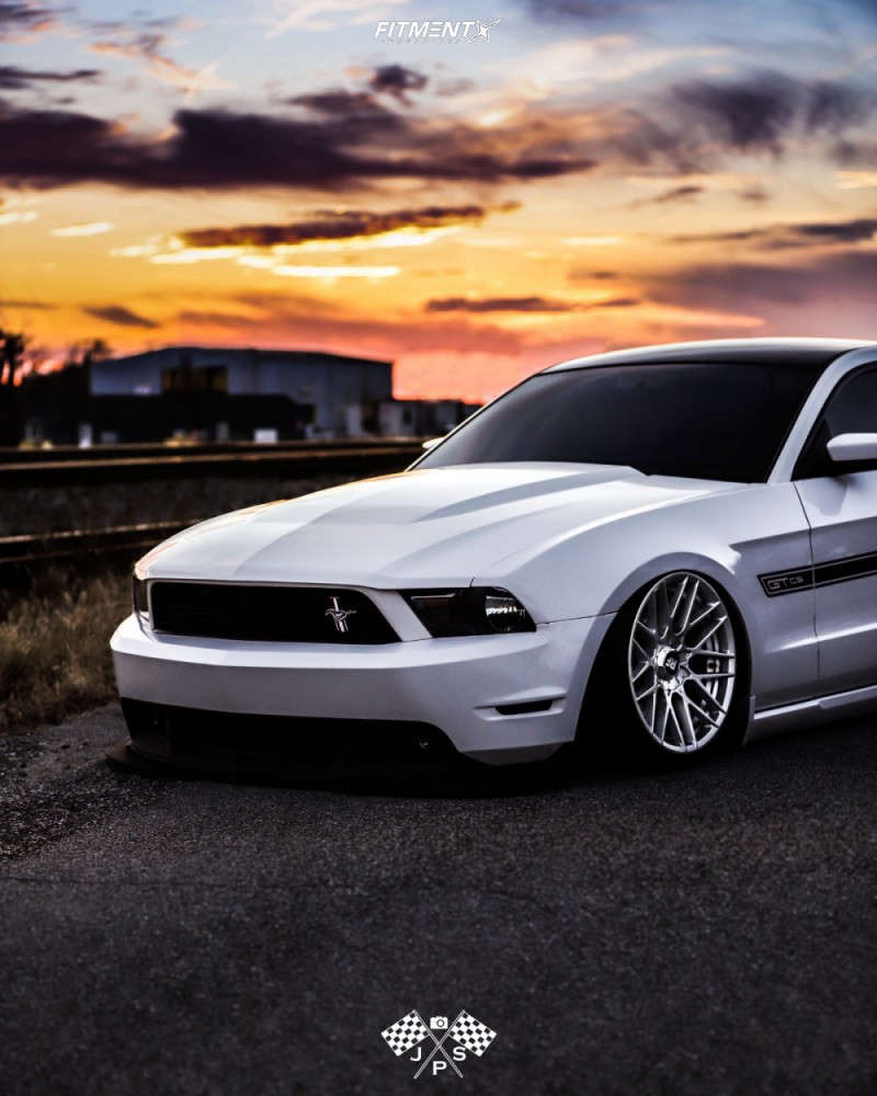 2011 Ford Mustang GT Premium 2dr Coupe (5.0L 8cyl 6M) with 19x10 ...