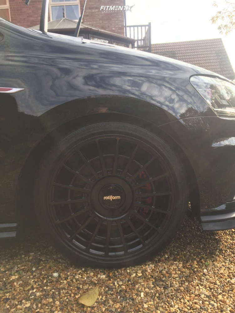 2016 Volkswagen Polo Base with 17x8 Rotiform Las-r and Nankang 215x40 ...