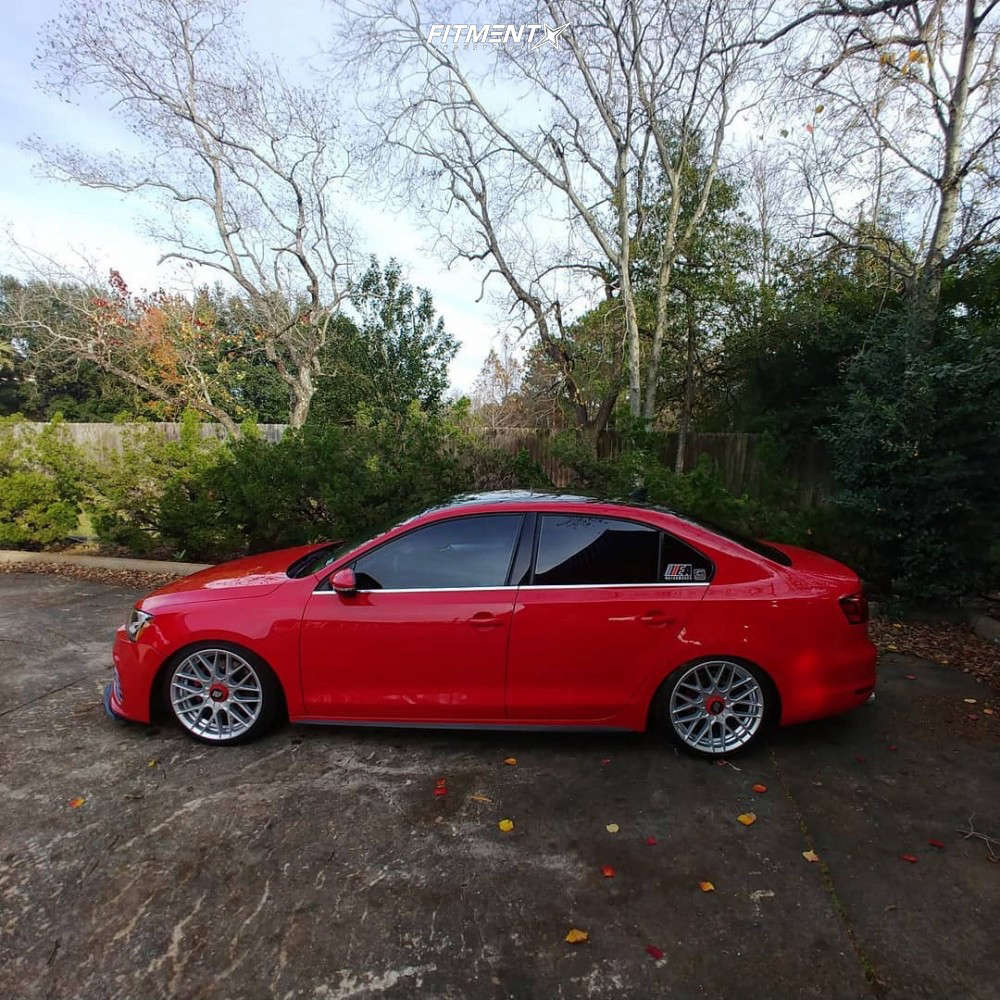 2013 Volkswagen Jetta GLI with 18x8.5 Rotiform Rse and Michelin 215x35 ...