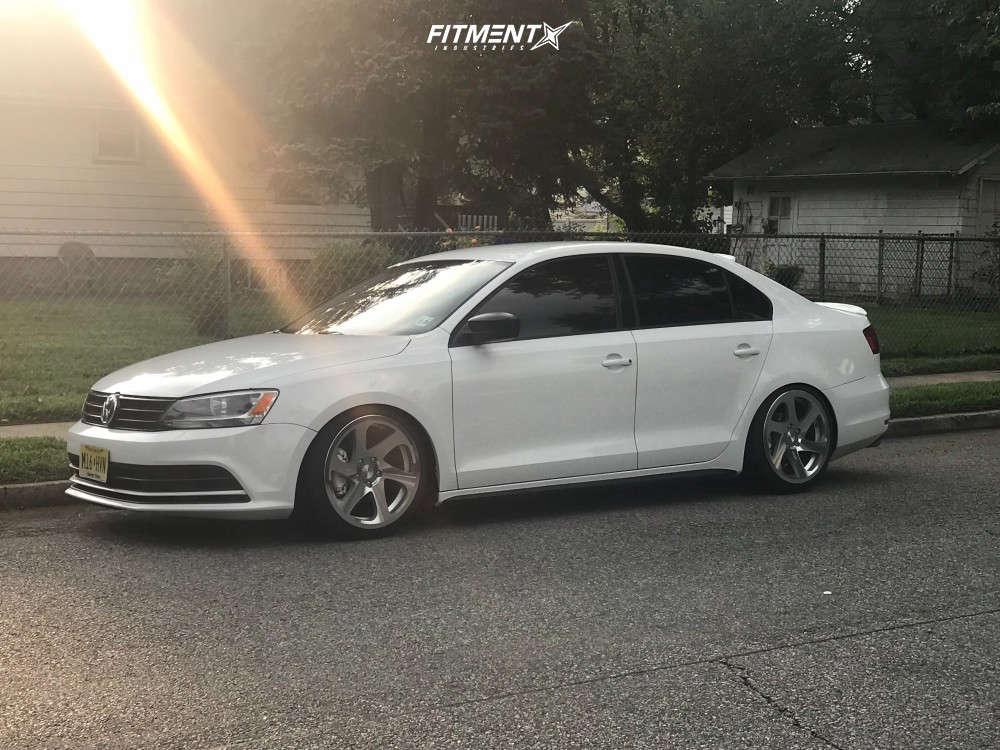 2015 Volkswagen Jetta SE with 18x8.5 3SDM 0.06 and Achilles 215x40 on ...