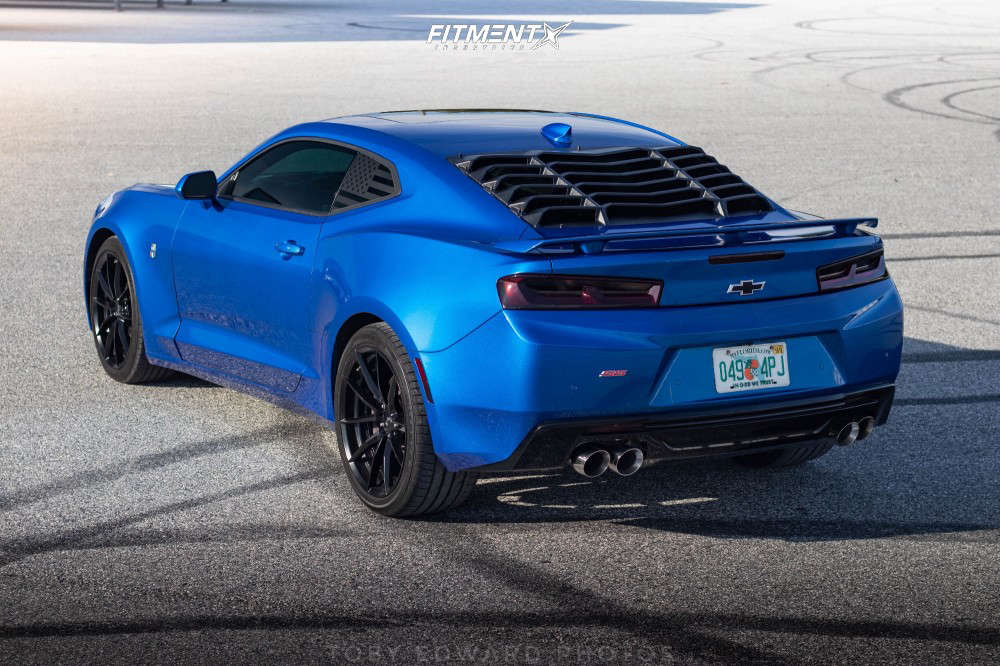 2017 Chevrolet Camaro SS with 20x9 Niche Sector and Goodyear 245x35 on Stock Suspension | 541611 ...