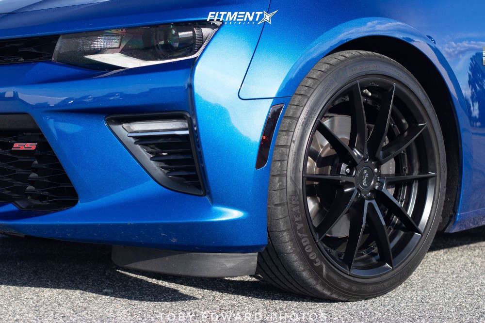 2017 Chevrolet Camaro SS with 20x9 Niche Sector and Goodyear 245x35 on Stock Suspension | 541611 ...