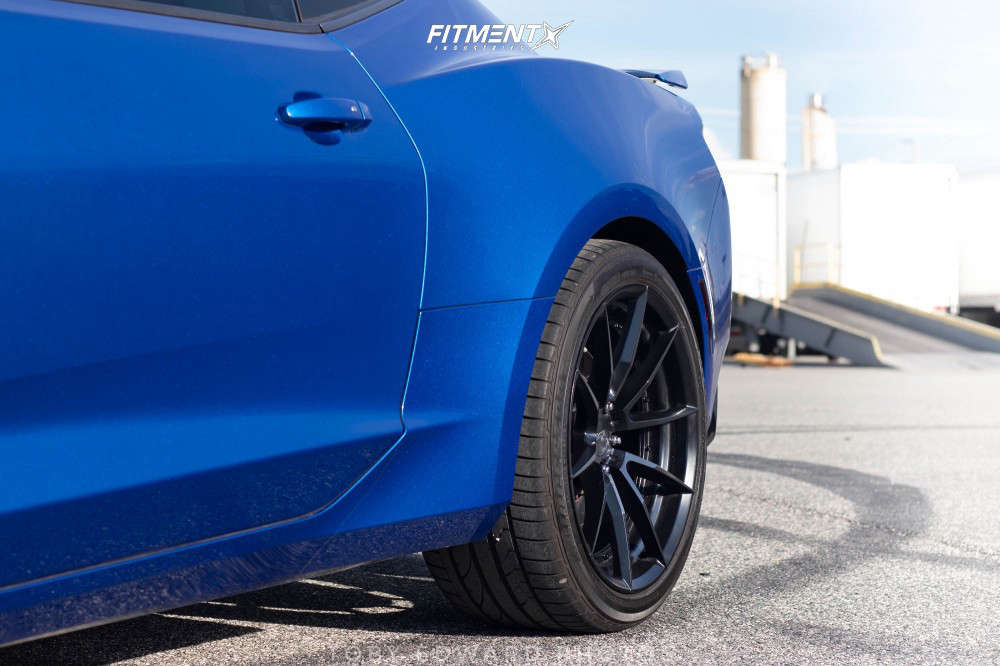 2017 Chevrolet Camaro SS with 20x9 Niche Sector and Goodyear 245x35 on Stock Suspension | 541611 ...