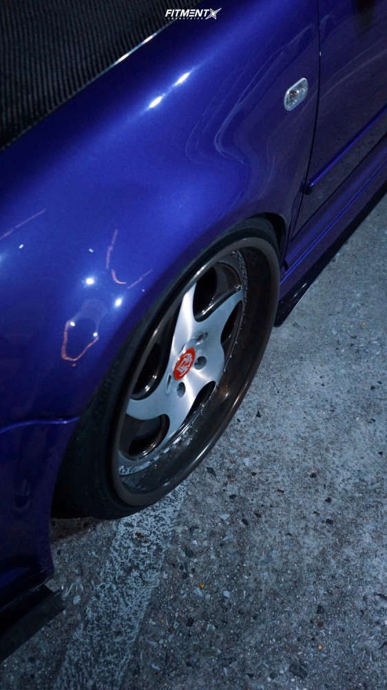 2004 Volkswagen R32 Base with 19x9 VIP Modular Vsx610 and Achilles ...