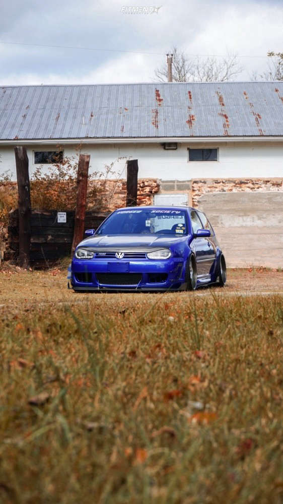 2004 Volkswagen R32 Base with 19x9 VIP Modular Vsx610 and Achilles ...