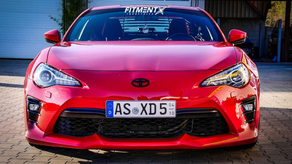 2018 Toyota 86 GT with 18x8 OZ Racing Alleggerita and Michelin 225x40 on Coilovers | 543485 ...