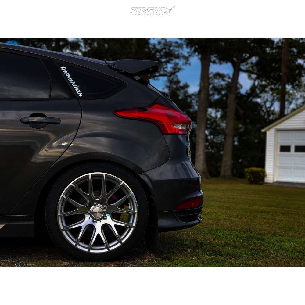 2015 Ford Focus ST with 18x8.5 3SDM 0.01 and Federal 225x40 on Lowering ...