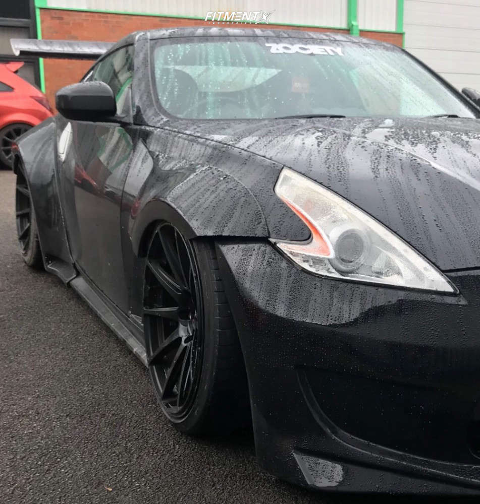 2010 Nissan 370Z Base with 20x10.5 Japan Racing Jr11 and Bridgestone ...