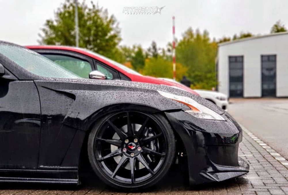 2010 Nissan 370Z Base with 20x10.5 Japan Racing Jr11 and Bridgestone ...