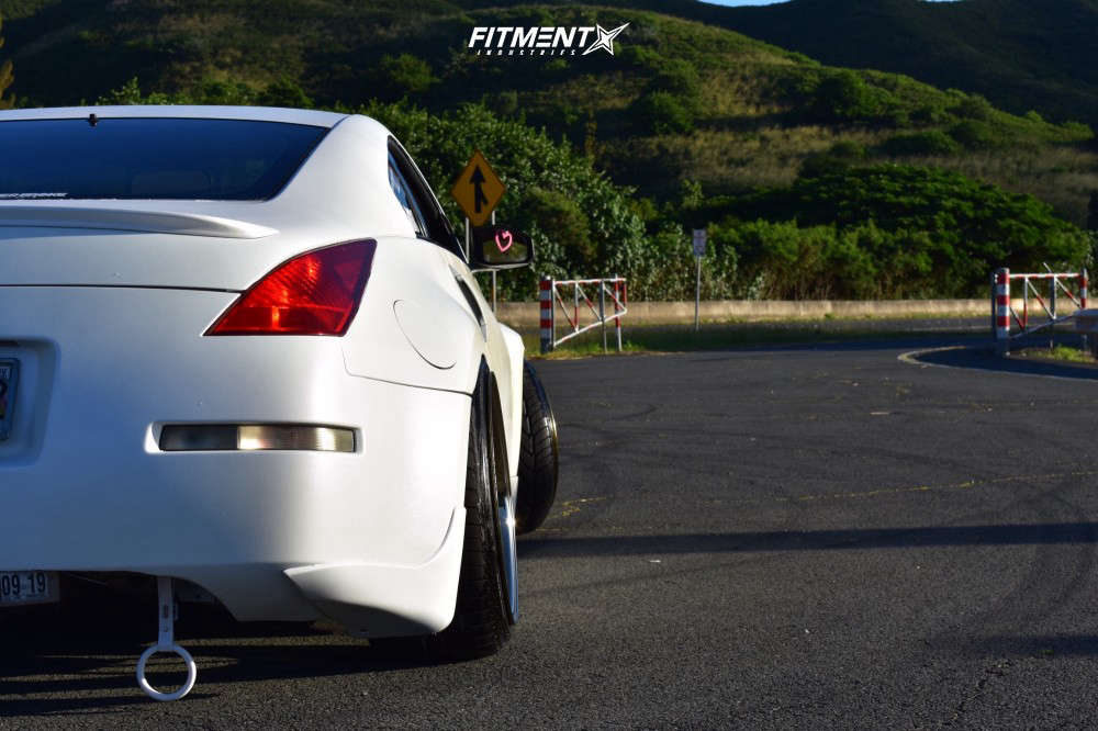 2003 Nissan 350Z Performance with 19x9.5 Aodhan DS02 and Achilles ...